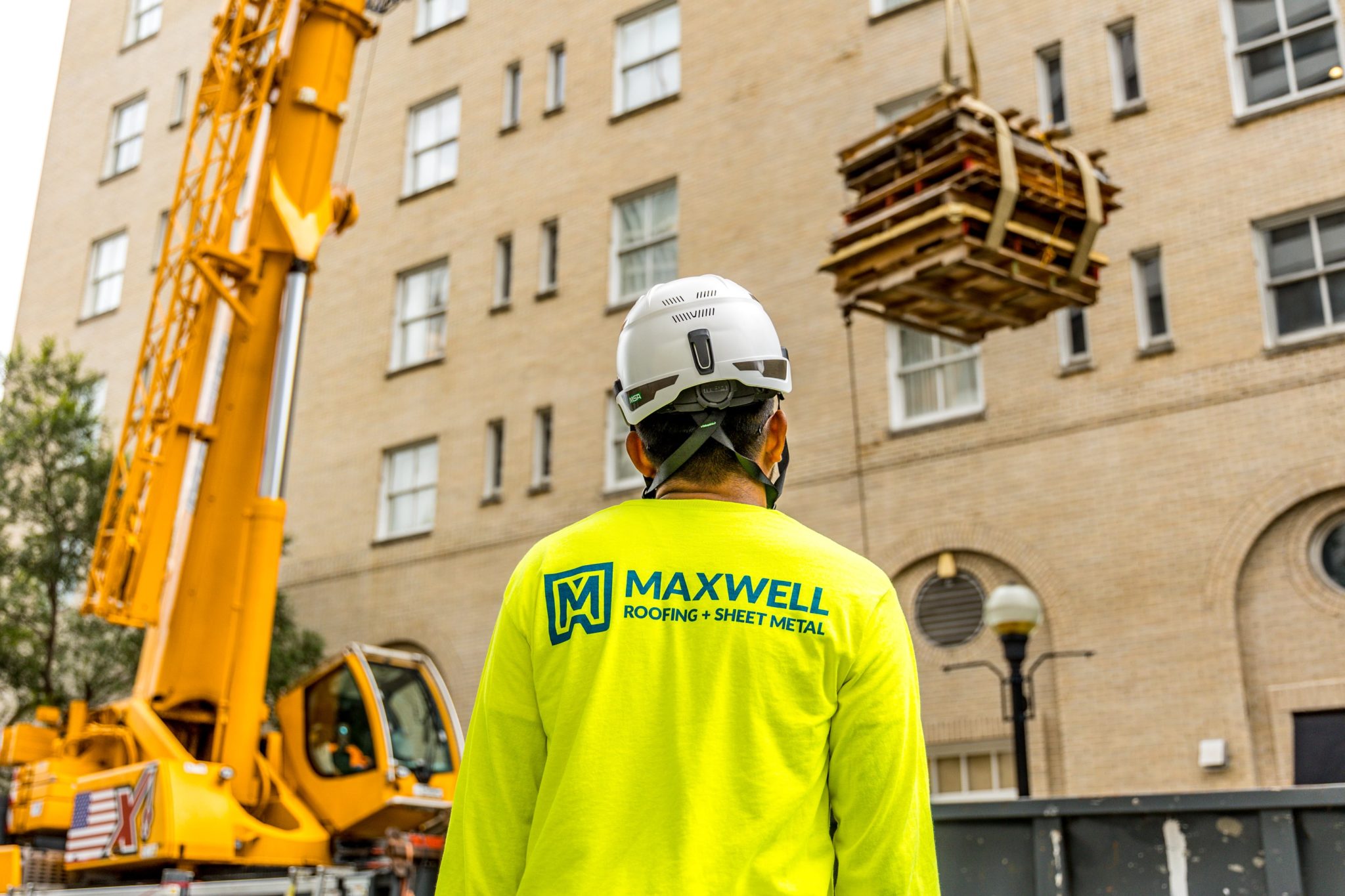 4 Roles that Make up a Quality Roofing Team - Maxwell Roofing