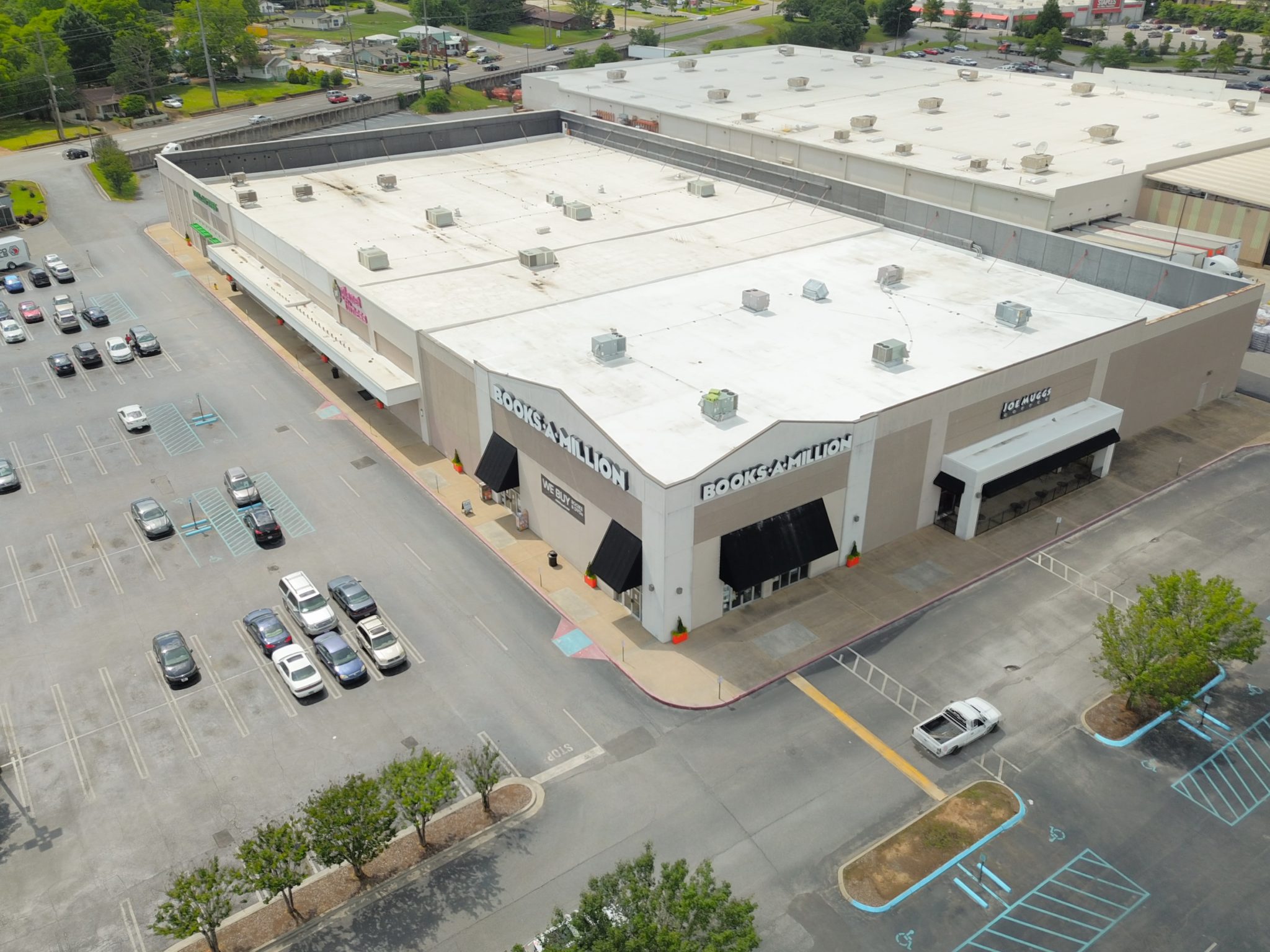 Ultimate Guide to Mixed-Use Commercial Roof Maintenance